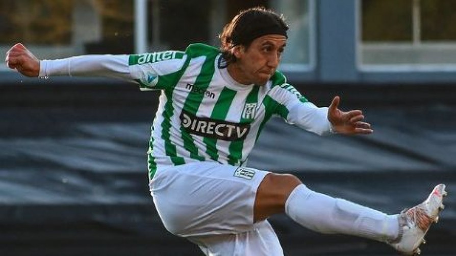 Camilo fue compañero de clase en la escuela del 4 de Racing, el Lalo ...