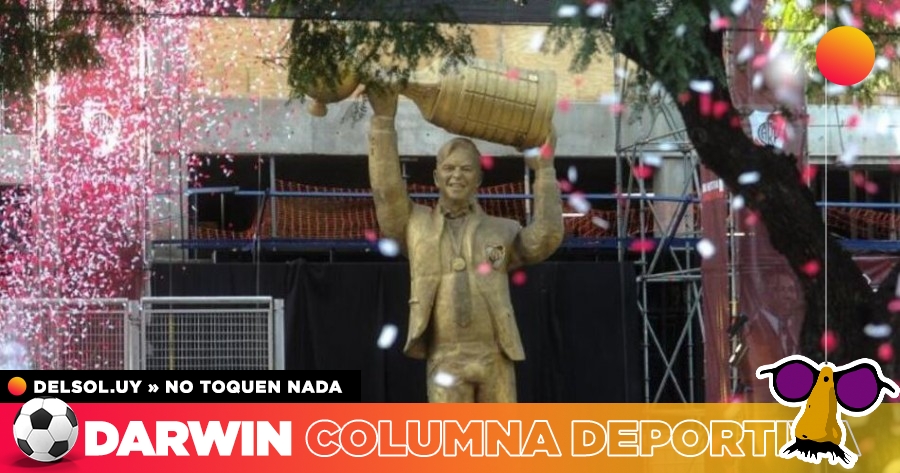 La estatua de Gallardo y la sub 20 | No Toquen Nada | Darwin - Columna ...